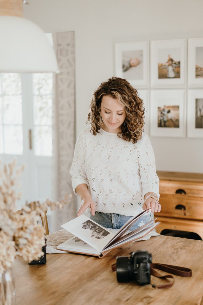ABOUT - Kate Wark